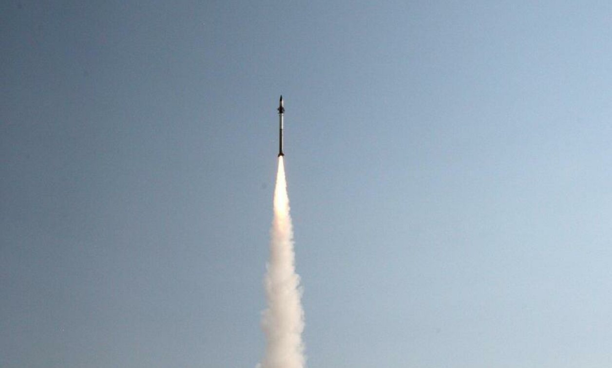 Iron Dome interceptor missiles fired by U.S. Marine Corps in tests ...