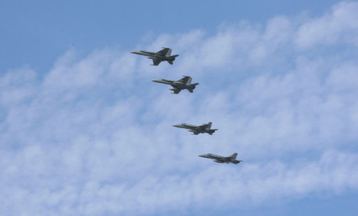 U.S. Navy tests software configuration for F/A-18 and EA-18G aircraft ...