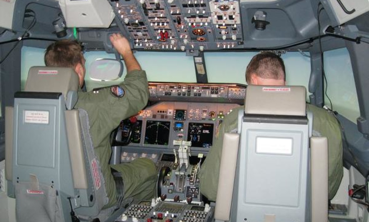 NAVAIR unveils P-8A Poseidon cockpit and weapons simulators - Military ...